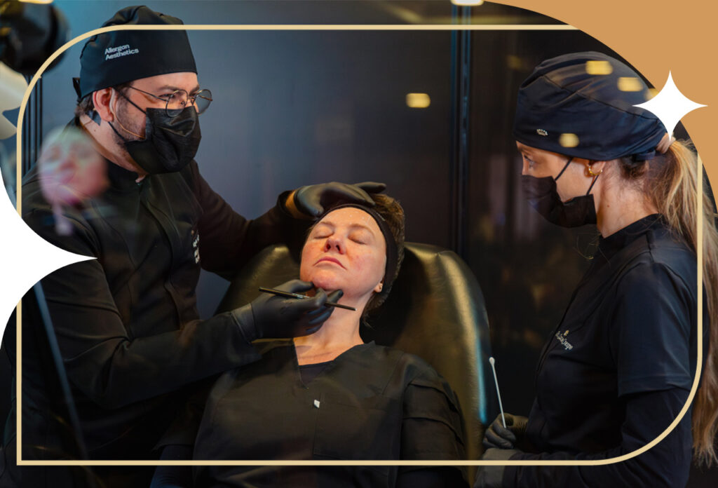 Conheça o treinamento dos franqueados Royal Face - Royal Face